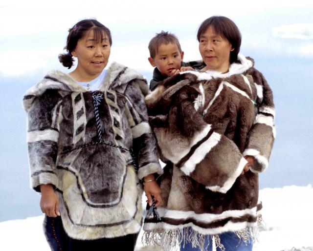 TOT MITES I LLEGENDES: QALUPALIK L`OGRE DOLENT INUIT