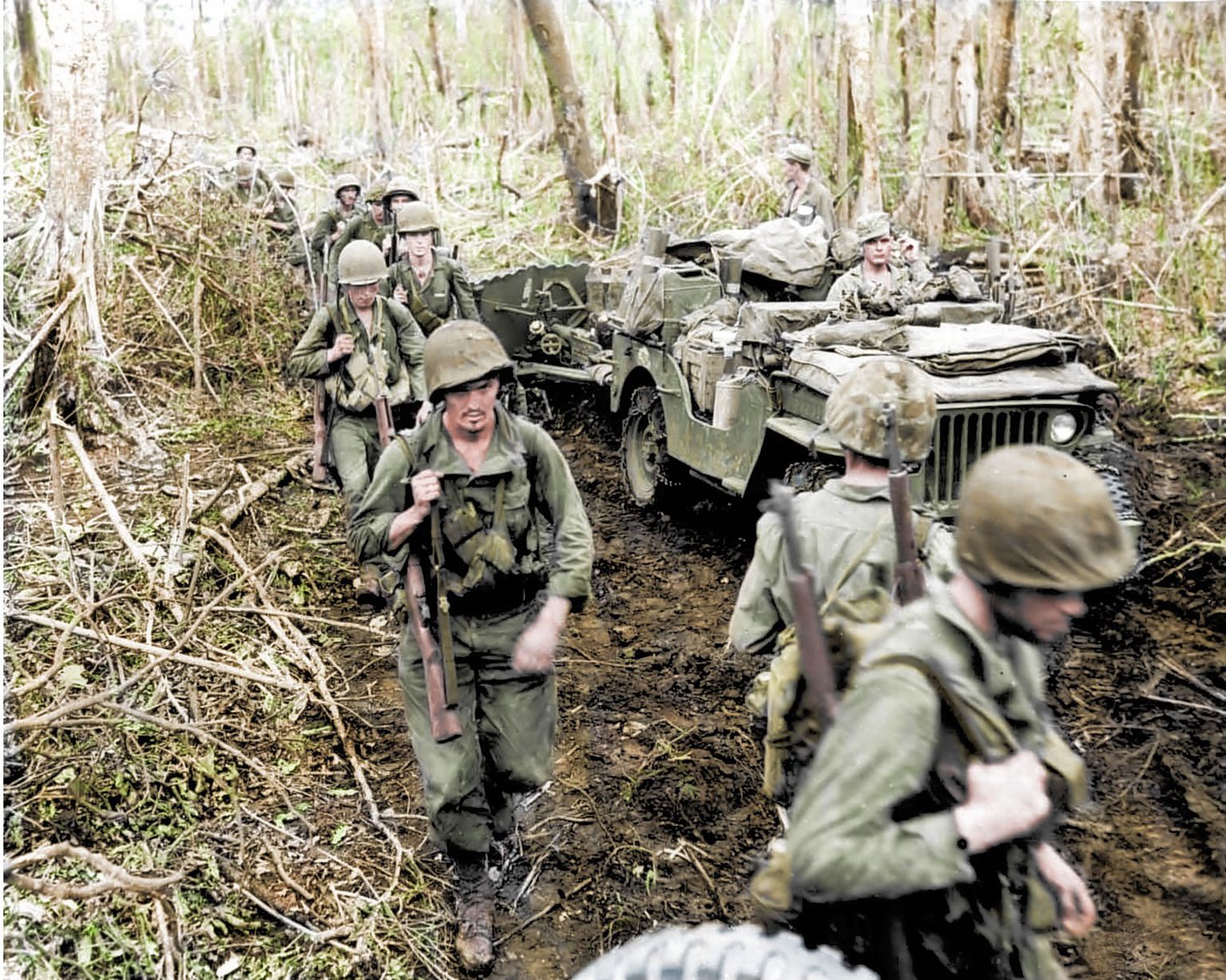 Breathtaking Colorized Photos Show the Horror of the War in the Pacific ...