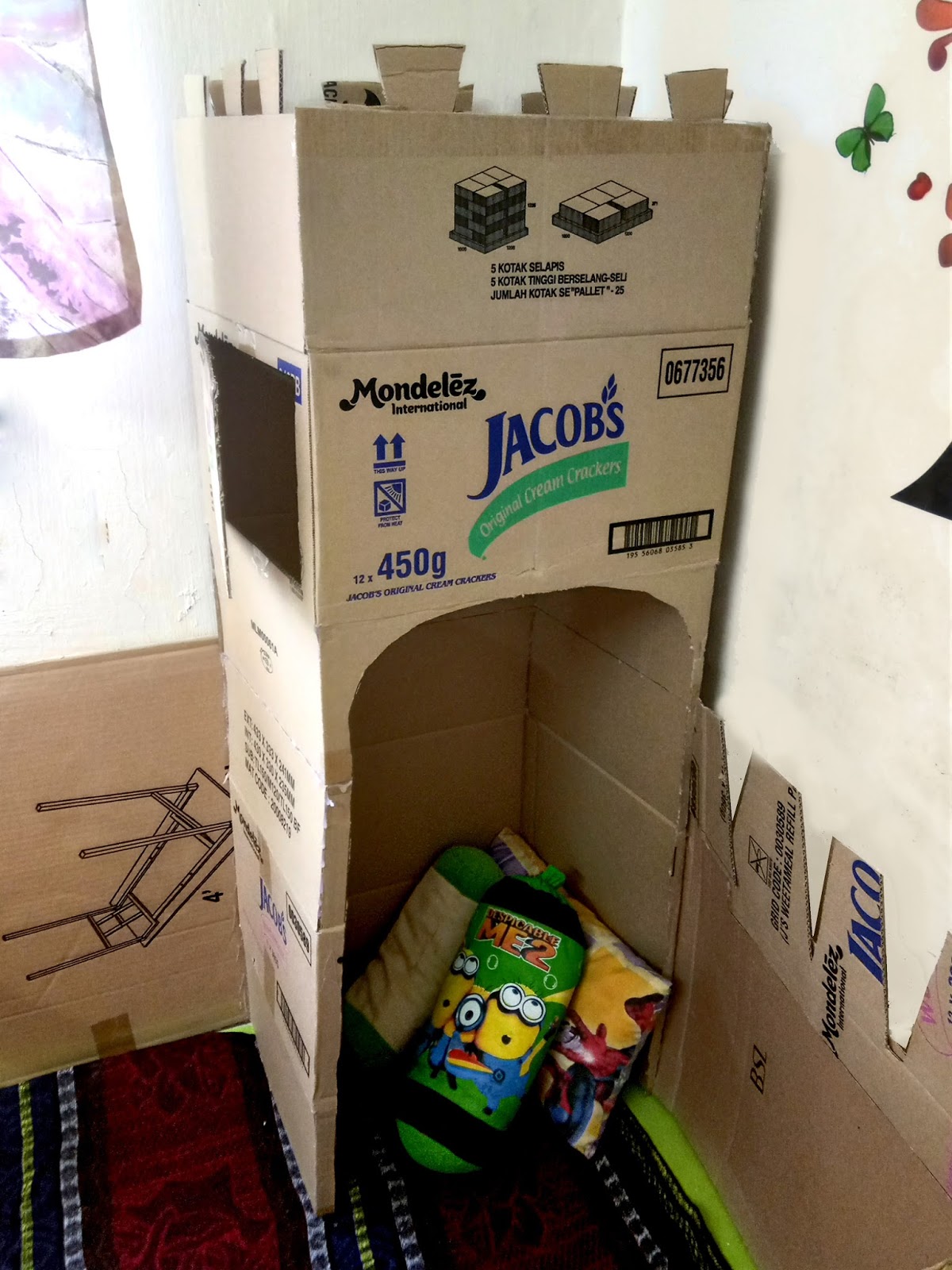 Build a Fort Castle from Cardboard ~ Bah! Let's do Crafting!