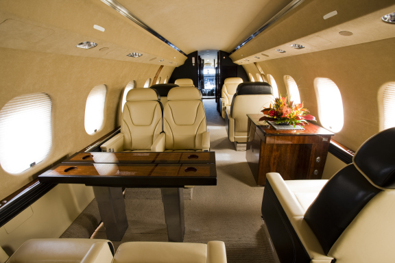 Passion For Luxury : The Global 6000 private jet
