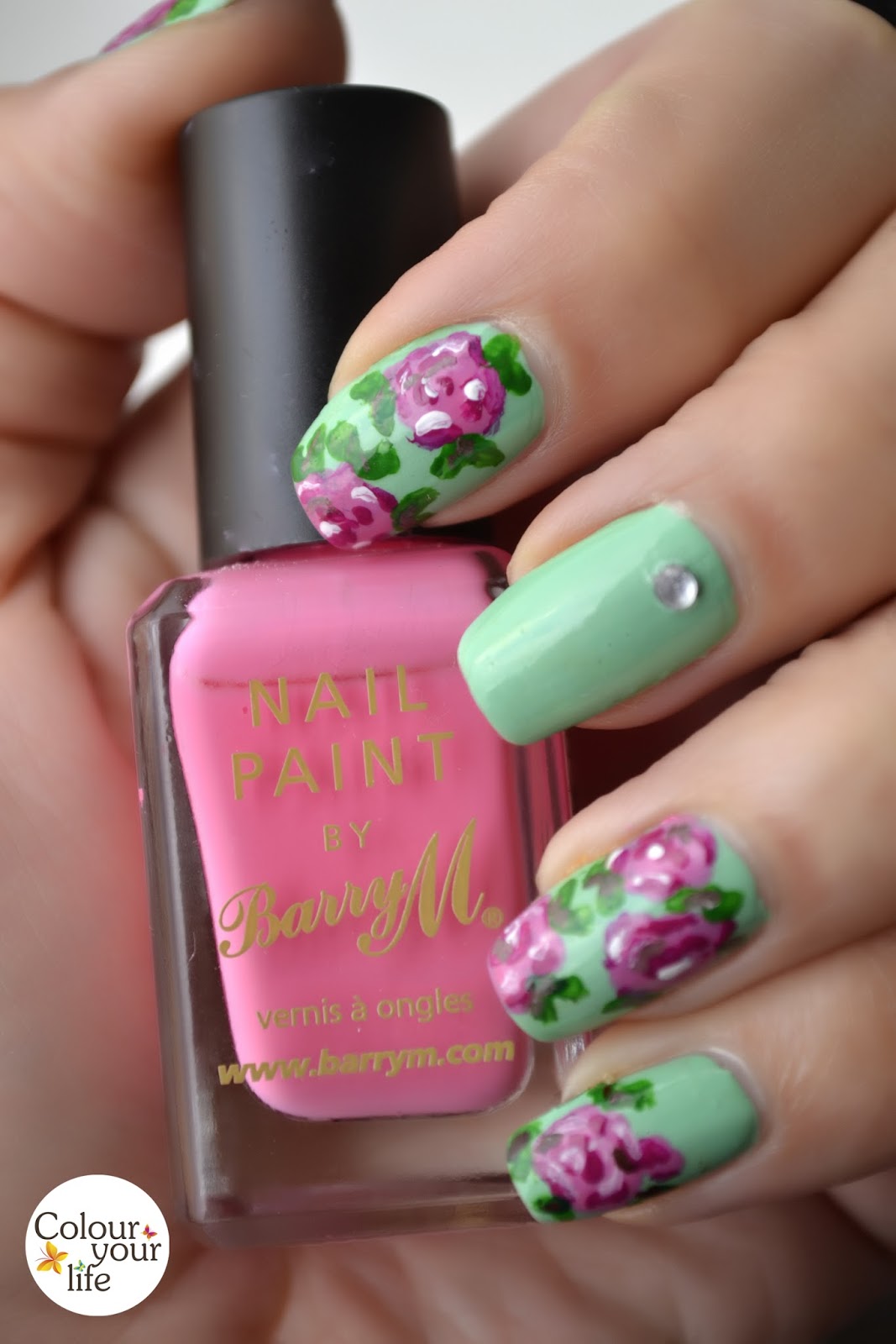 Colour your life: Alphabet nail art challenge - Letter R