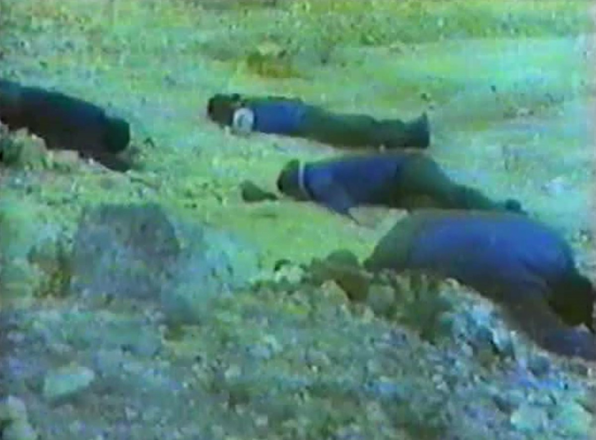 não estão mortos é só fingimento serdar aguenta porrada chegando