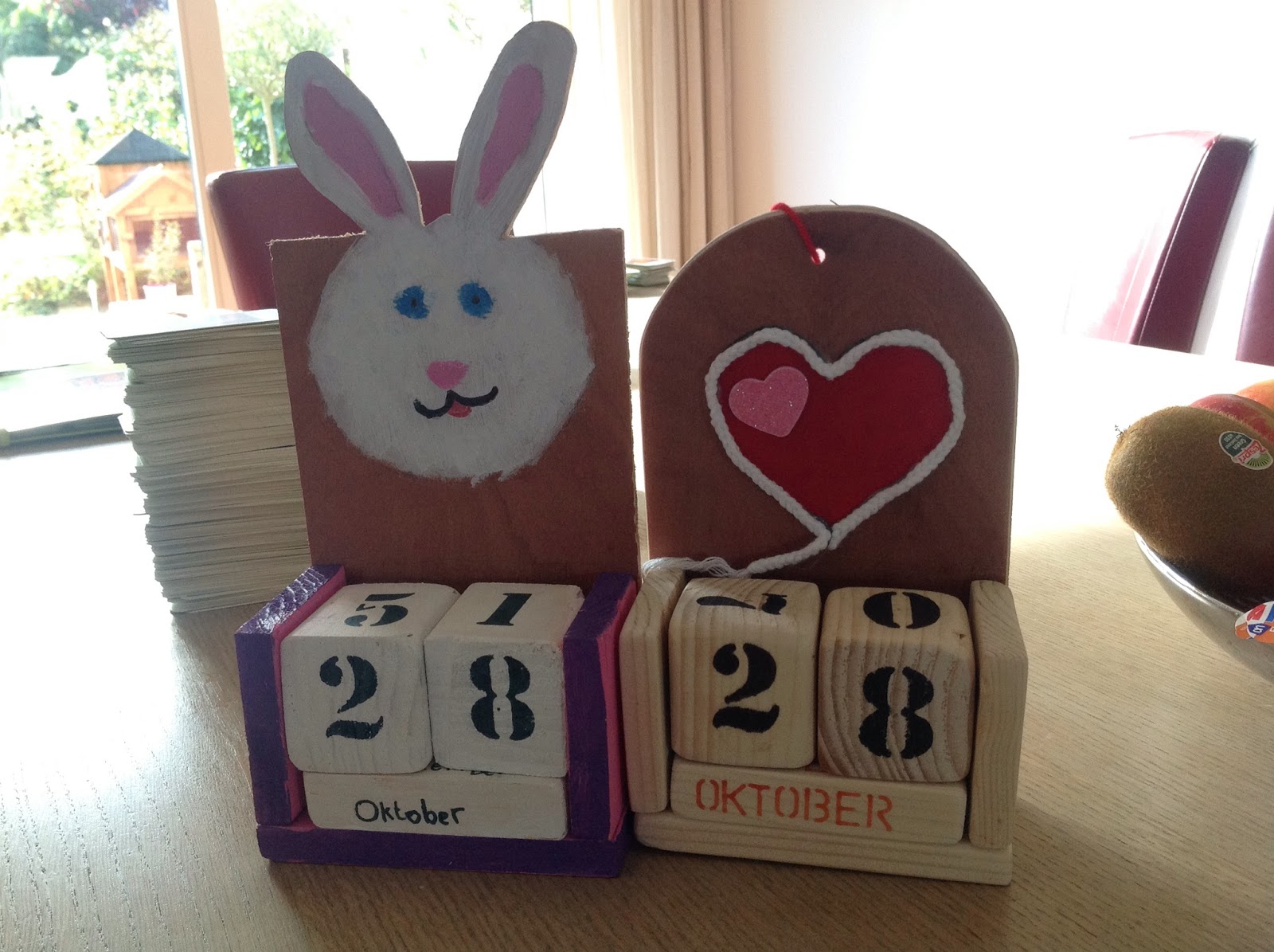 De knutselgeit: Houten kalender