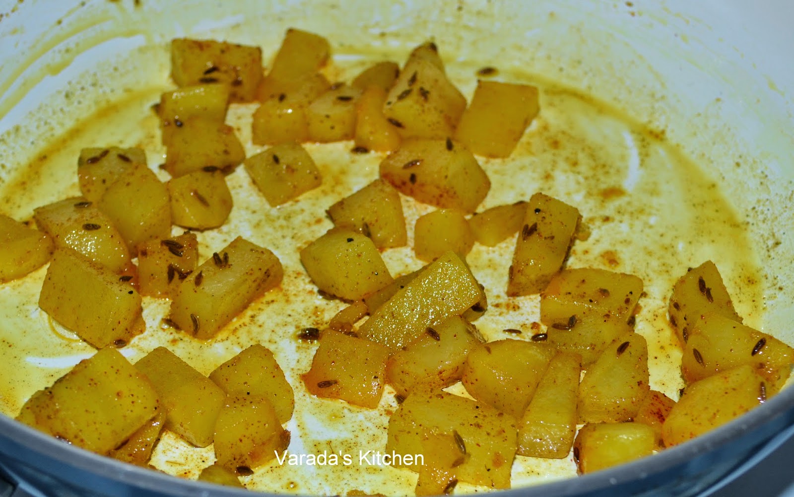 Varada's Kitchen: Kurilo Alu Bhutuwa (Nepali Asparagus Potato Bhaji)