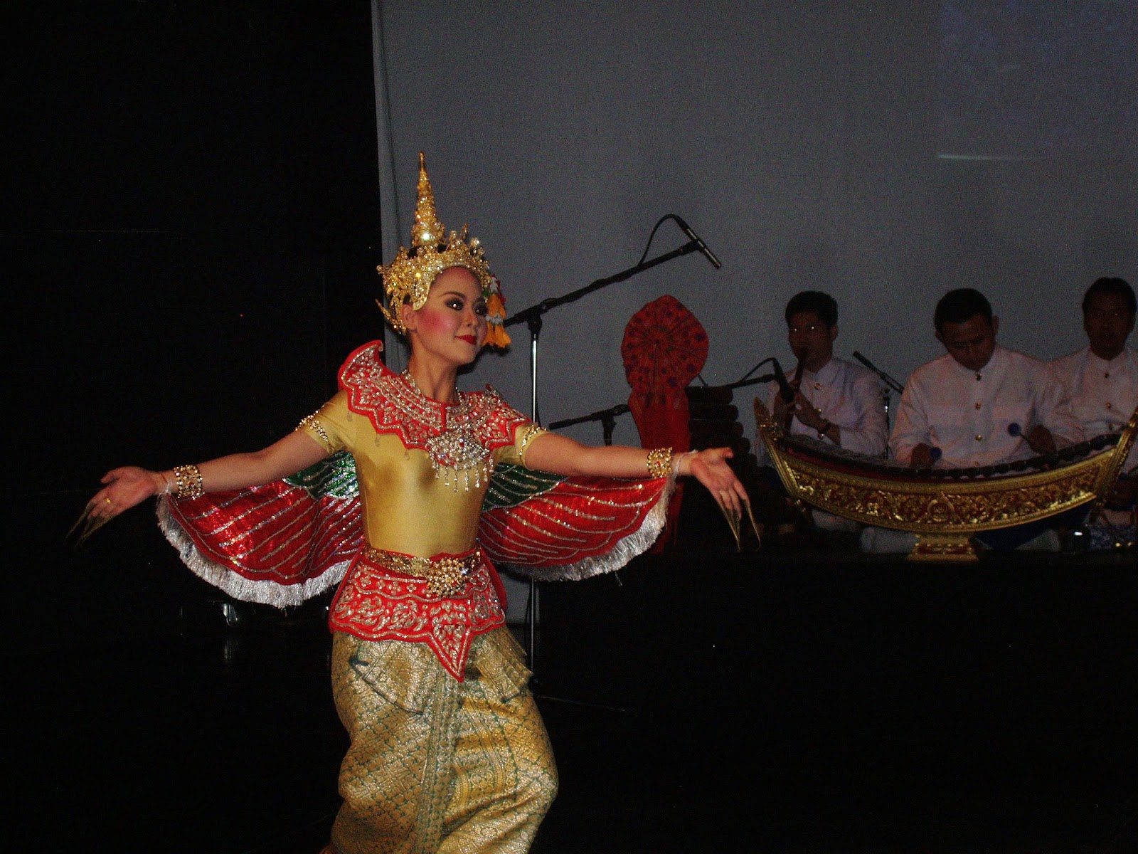 BETEL, BANYAN, BASIL & BAMBOO: Manohra: The Tale of the Kinnari