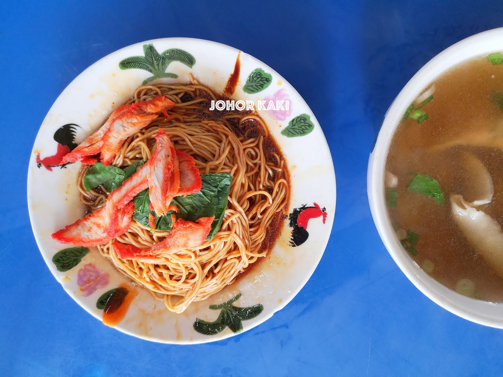 Ah Choy Wan Tan Mee @ Muar Glutton Street 亚才云吞面. 麻坡贪吃街 ⭐⭐⭐⭐ |Tony Johor ...