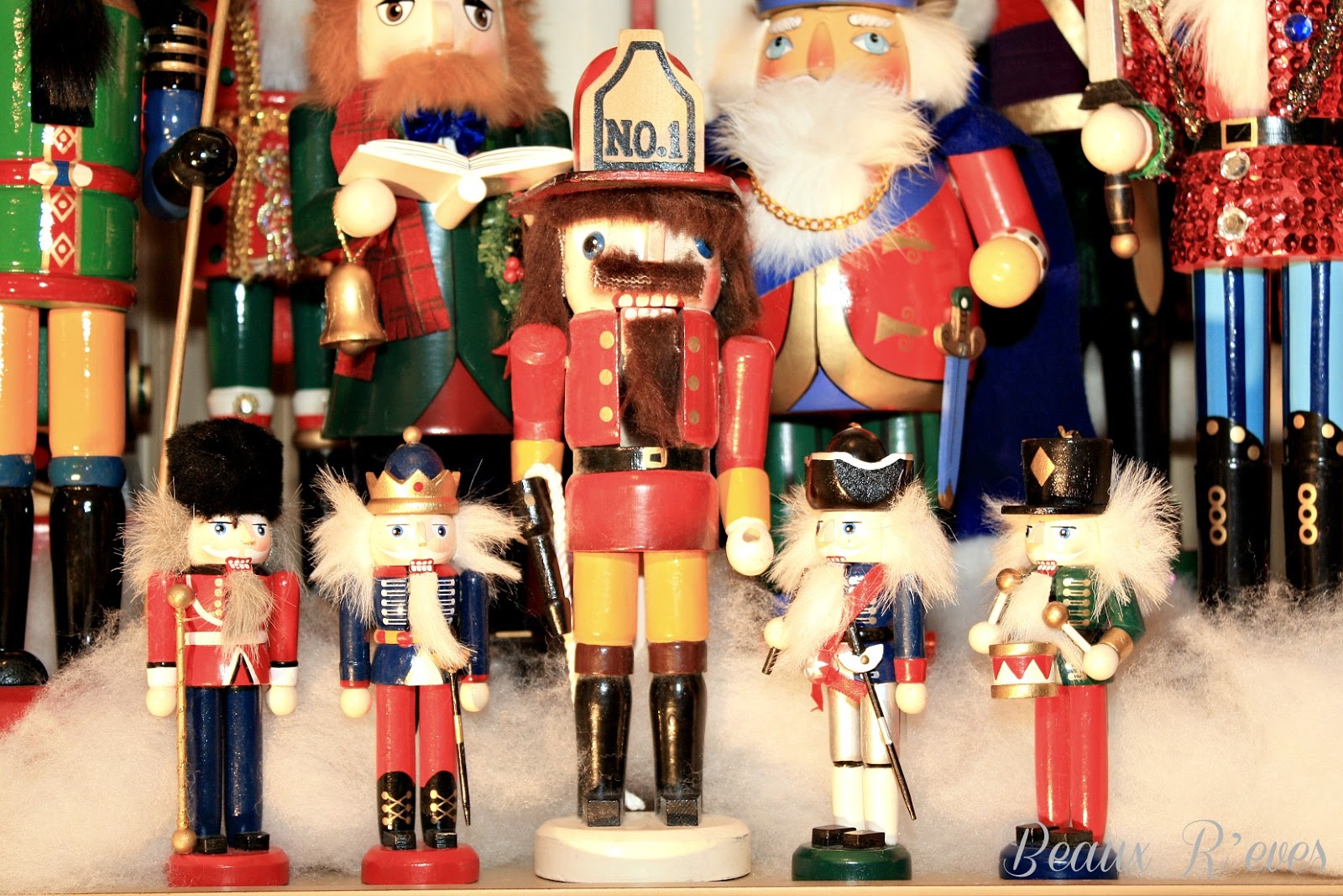 Beaux R'eves: Traditions & Collections~Holiday Nutcrackers
