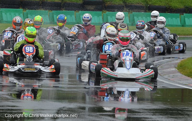 LEWIS HAMILTON - Karting - 1998 Χορεύοντας στην βροχή! (Video ...