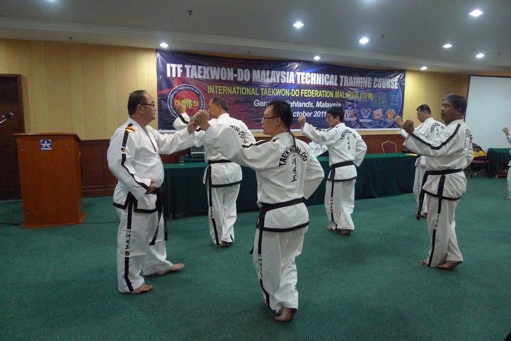 Sarawak TaeKwon-Do Association ITF: ITF Malaysia Technical Training Course 01-02 October 2011 ...