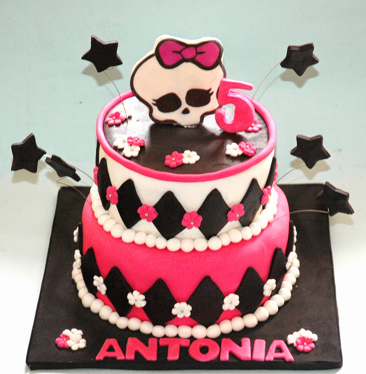 beula cakes: Tortas Monster high