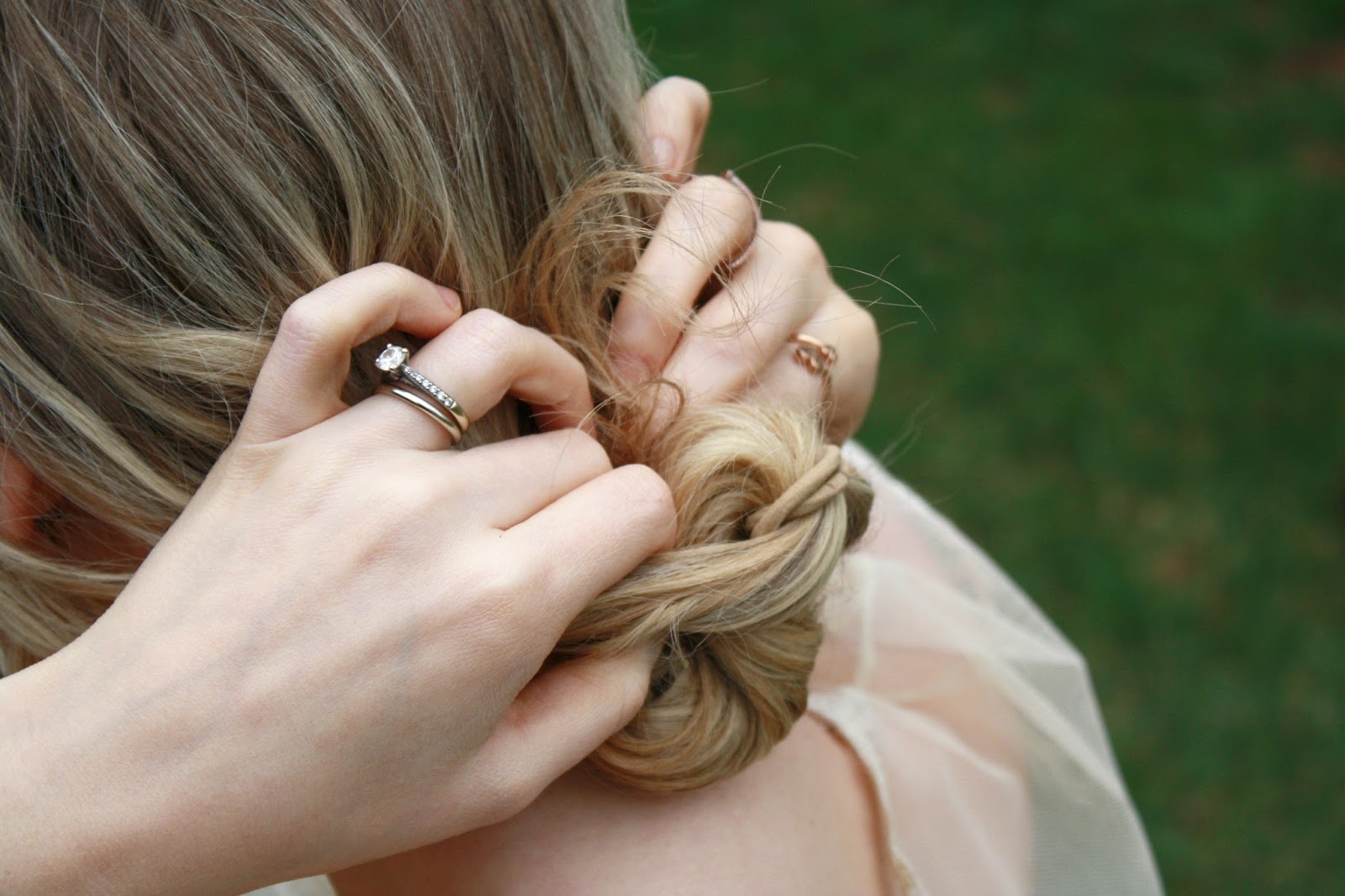 Beauty | How To: Angel Wing Low Bun W/ Flower Crown + Tips On Pulling ...