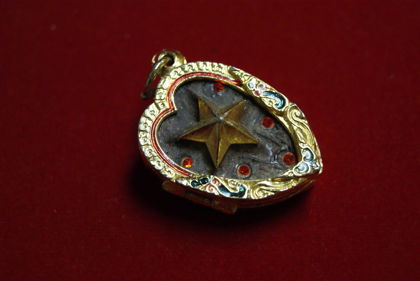 Welcome To Thai's Collections: Luang Phor Pinak