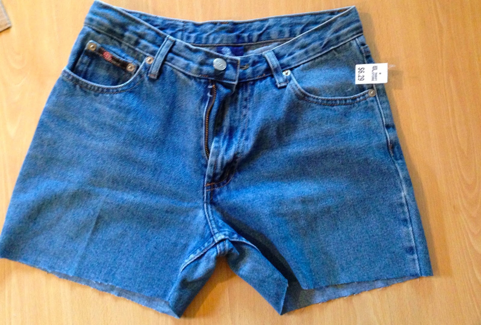 Prudence and Austere: DIY Distressed Denim Shorts