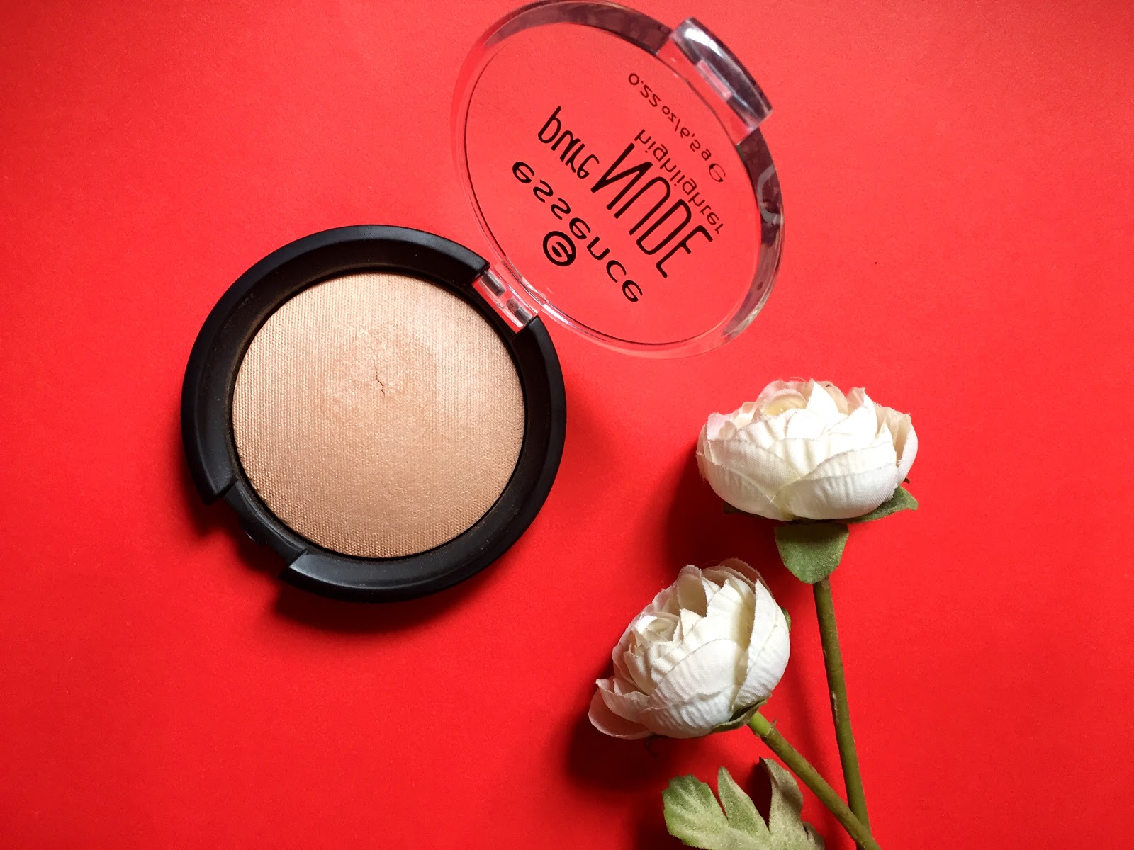 Review | Essence Pure Nude Highlighter - DANA'S VANITY