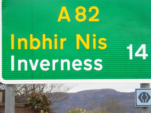 Scottish Gaelic Road Signs - Britain All Over Travel Guide