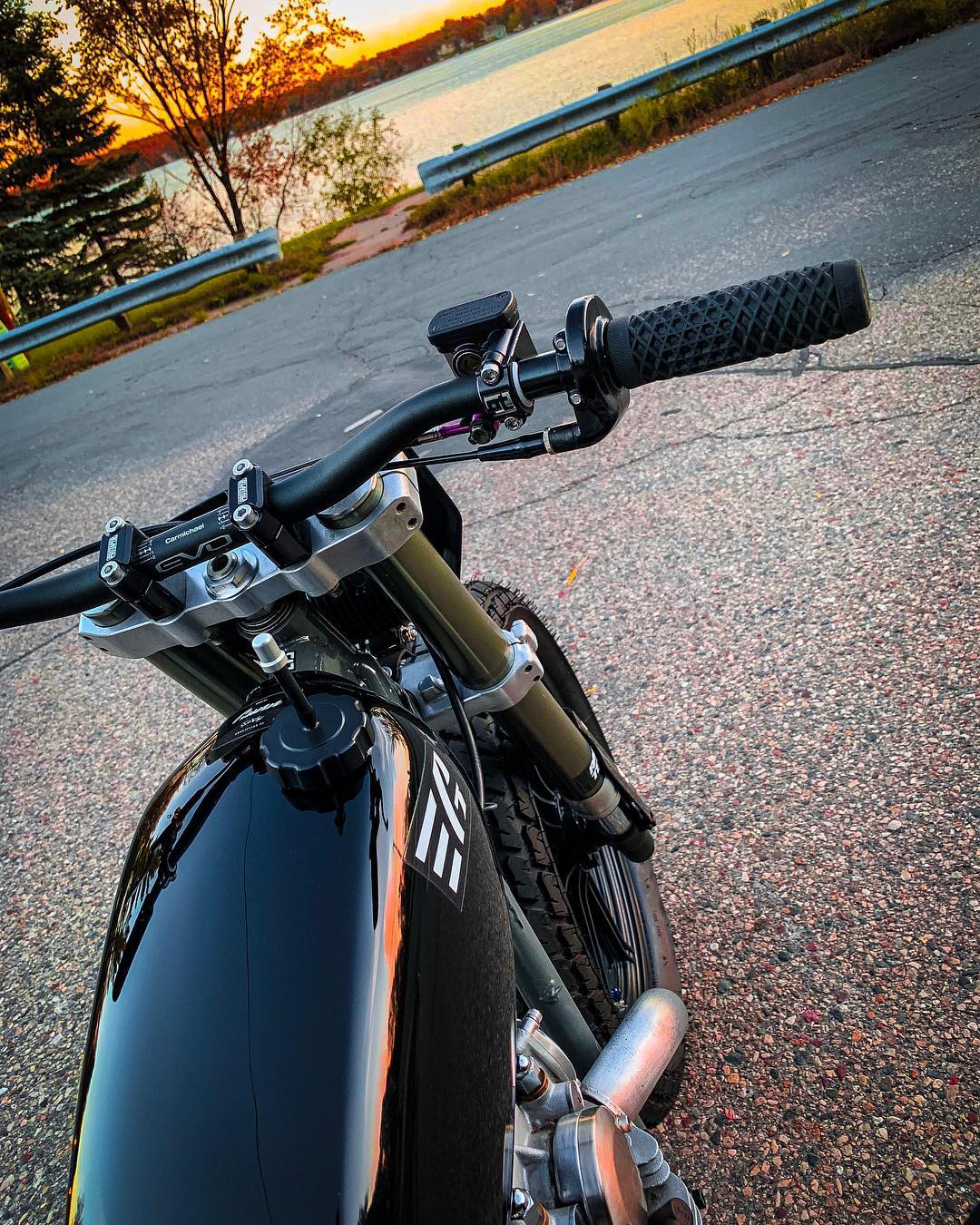 Classic Tracker XS 650 Gunn Design - RocketGarage - Cafe Racer Magazine