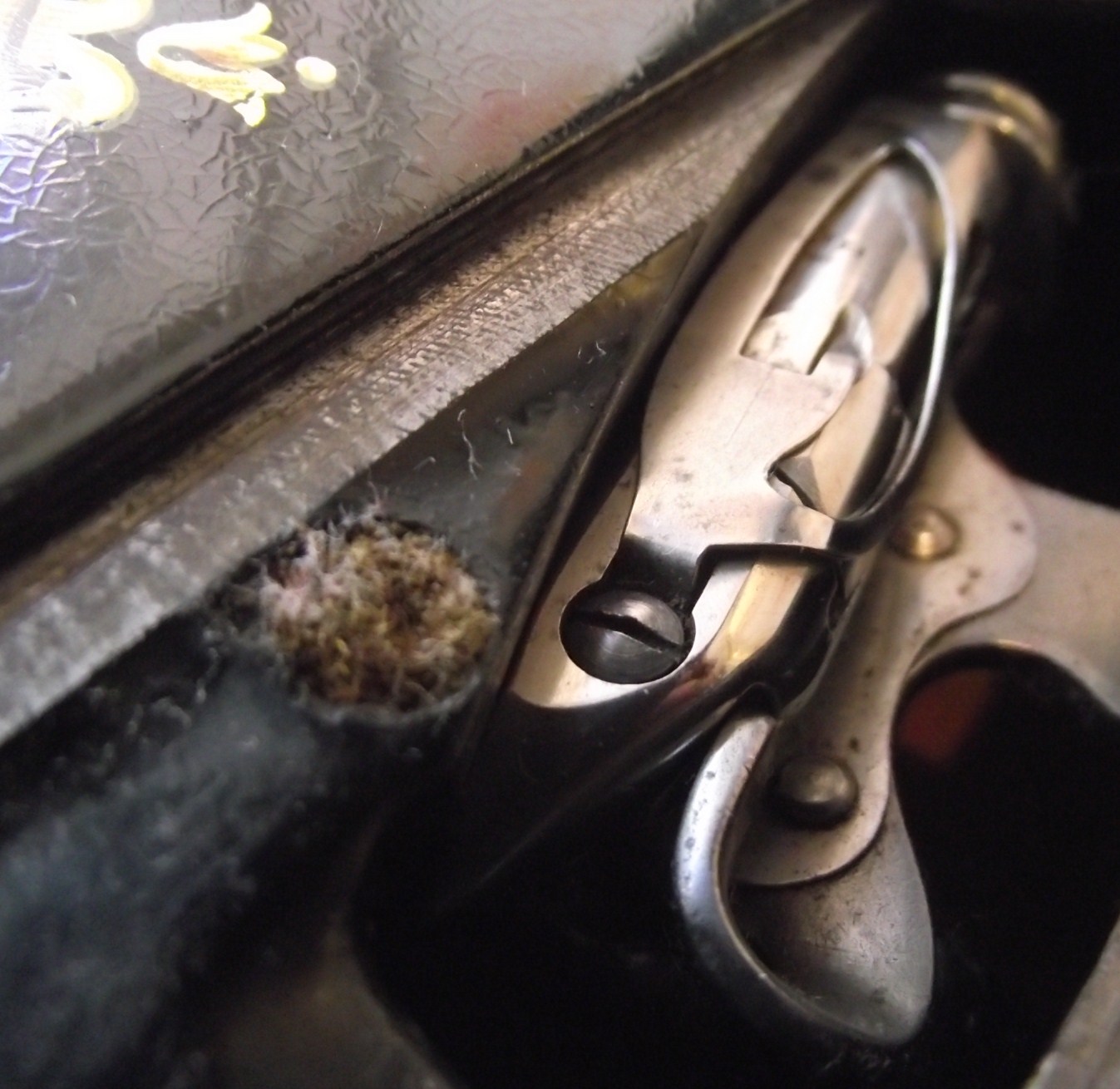 Lizzie Lenard Vintage Sewing: Oiling the Shuttle Race on a Long Bobbin ...