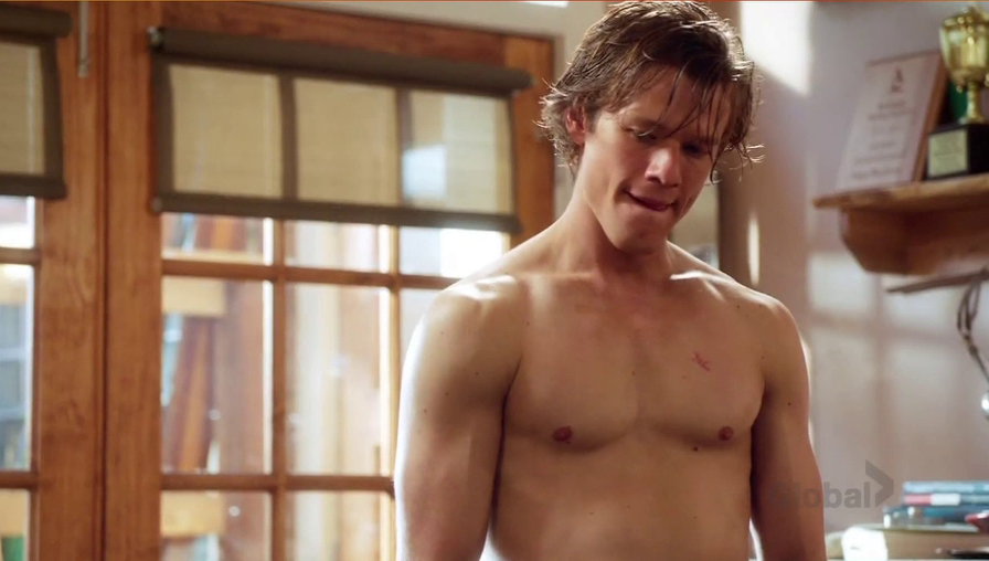 Alexis_Superfan's Shirtless Male Celebs: Lucas Till shirtless in MacGyver, Season 3, Ep 15 Caps ...
