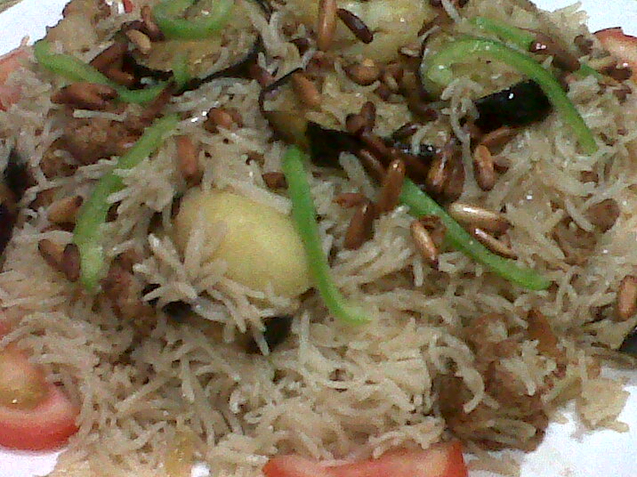 LYDIA's Q8 MATBAHNA AL ARABI: MAKLOUBE' Up Side Down Chicken Rice (Syrian)