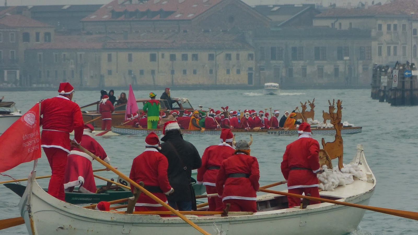 The Venice Experience: Santa Claus is coming to town...( by way of the ...
