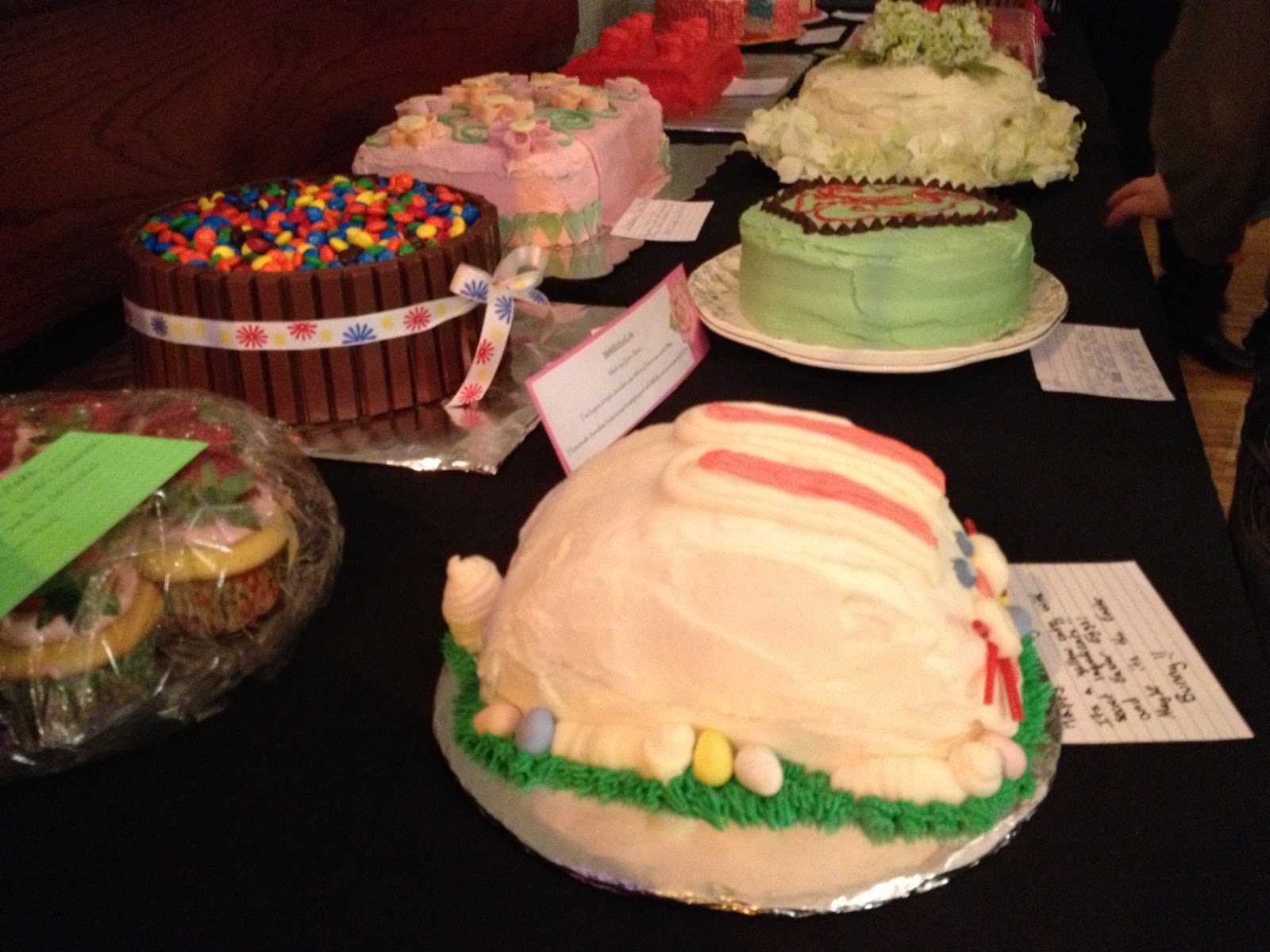 Elizabeth Downie: Cake Auction!