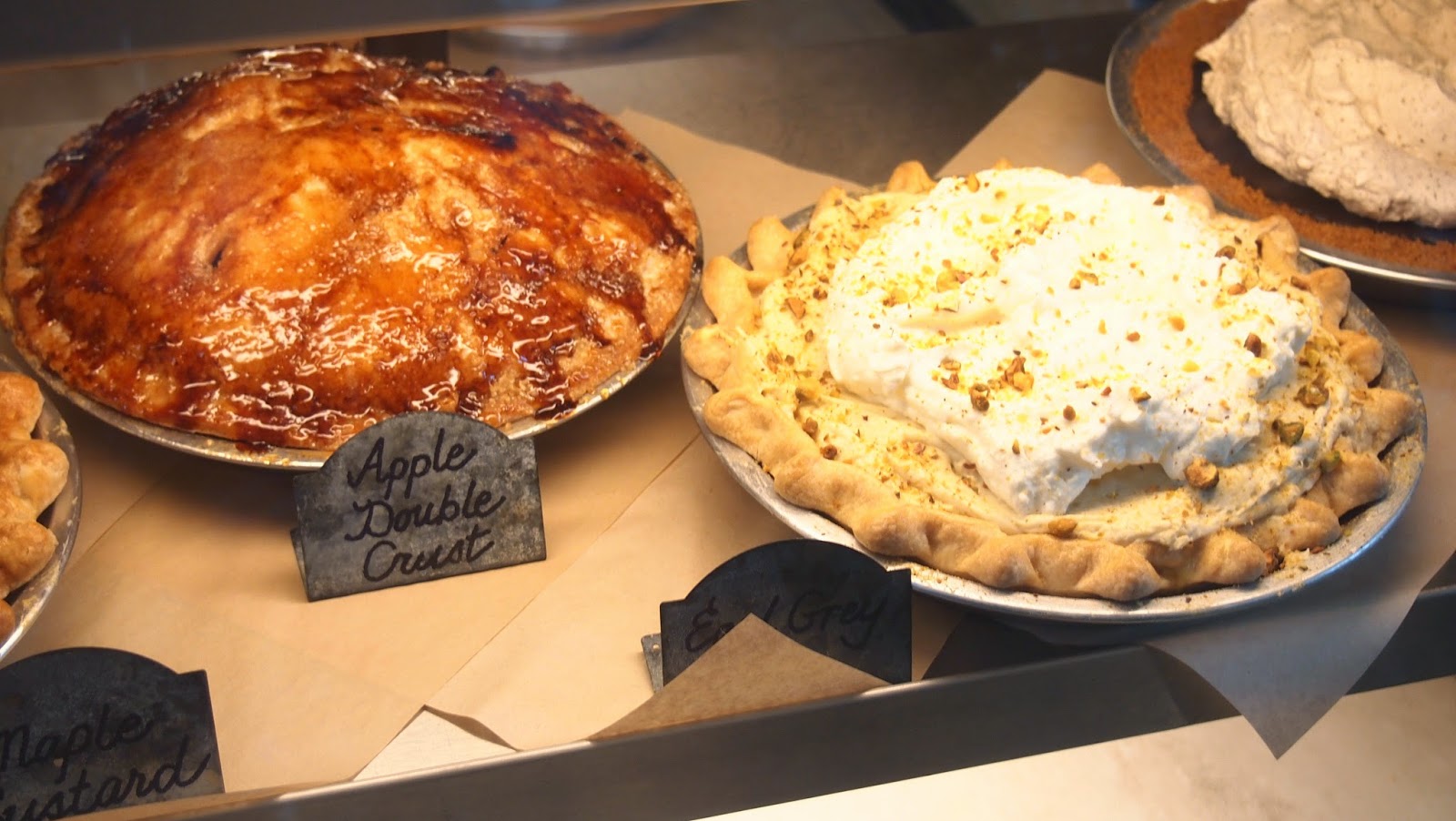 Sasaki Time: The Pie Hole - Must Have The Earl Grey Tea Pie!