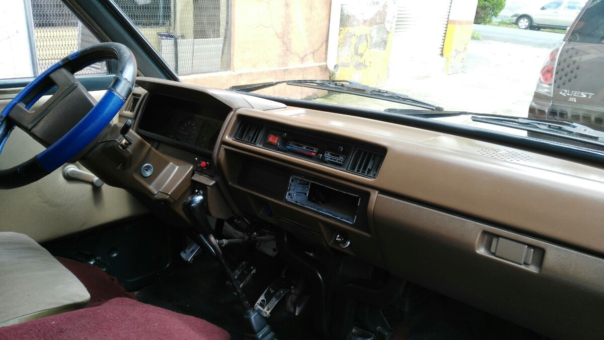 ¡Vantastico!: 1989 Nissan Ichi Van - DailyTurismo