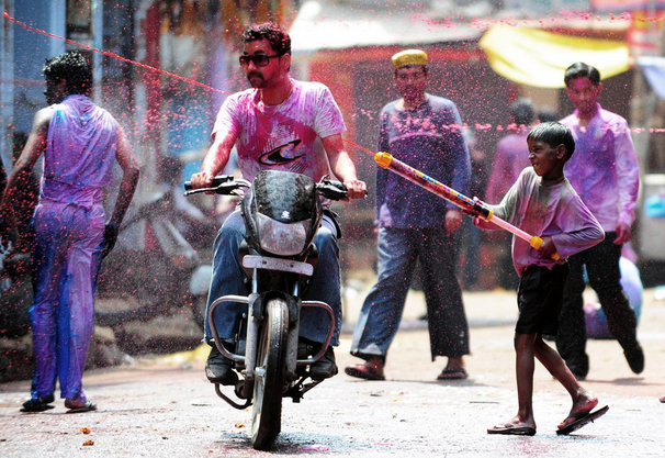Funny Pics of HOLI ~ All in 1 Quotes