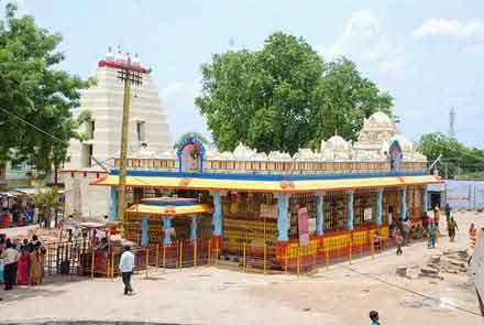 Kuravi Veerabhadra Swamy Temple at Kuravi near Warangal | Hindu Blog