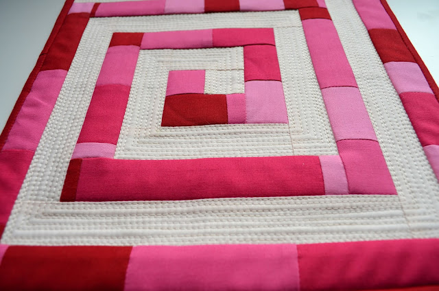 she can quilt: A FAL 2016 Tutorial: Modern Labyrinth Trivet