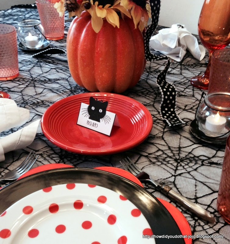 How'd You Do That?: HALLOWEEN TABLESCAPE - HELLO KITTY!