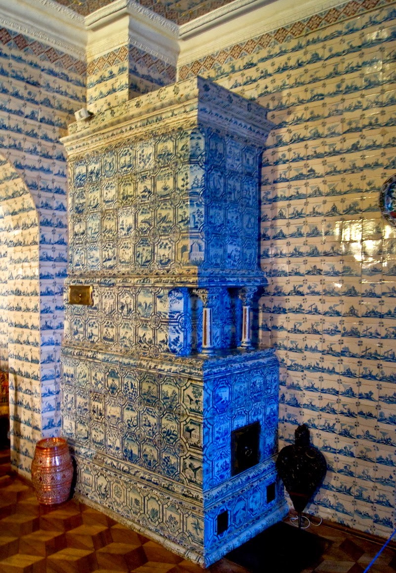 loveisspeed.......: The Menshikov Palace is a Petrine Baroque edifice ...