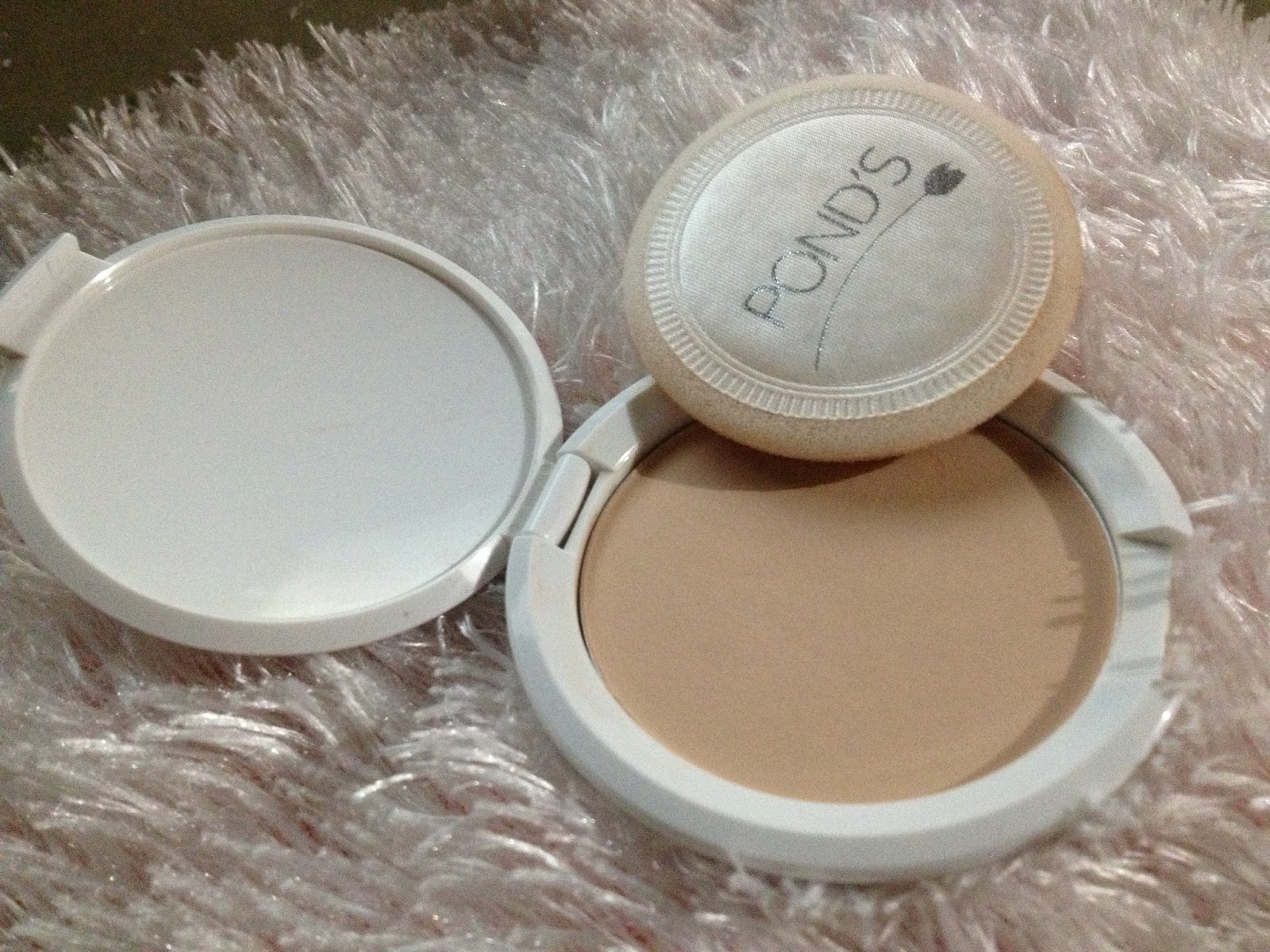 REVIEW: New POND'S Flawless White BB Cream SPF 30 & White Beauty ...
