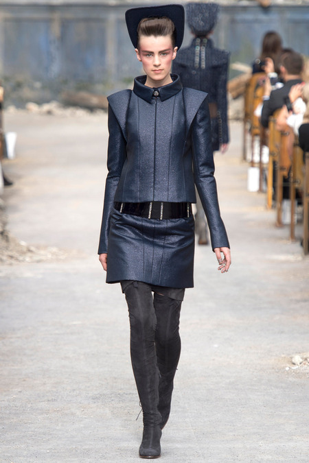 ELITE MODEL MANAGEMENT TORONTO : Kayley Walks the Runway for Paris Shows