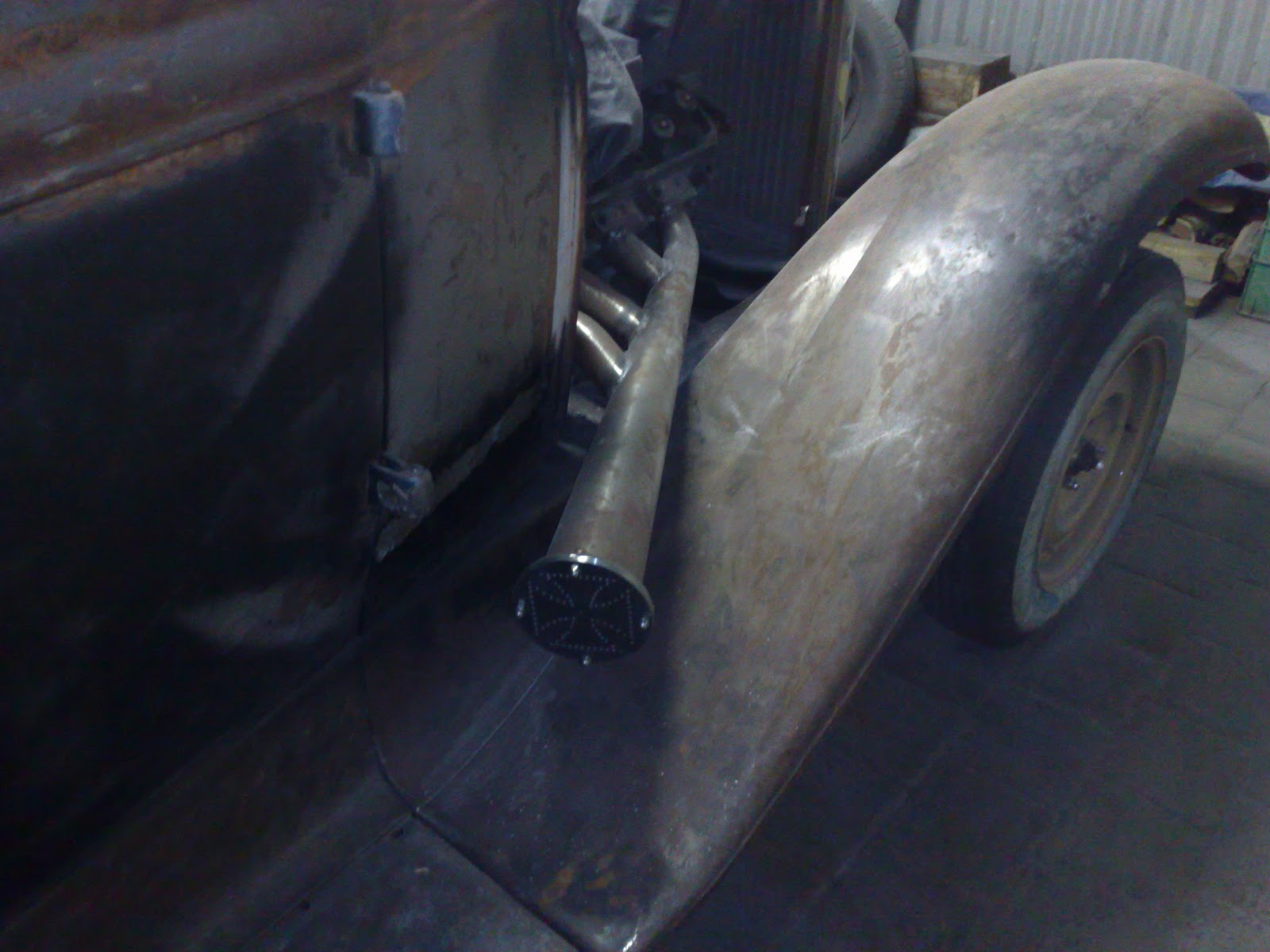 1930 Ford Model A Coupe build up: Lake Pipes...12/02/11