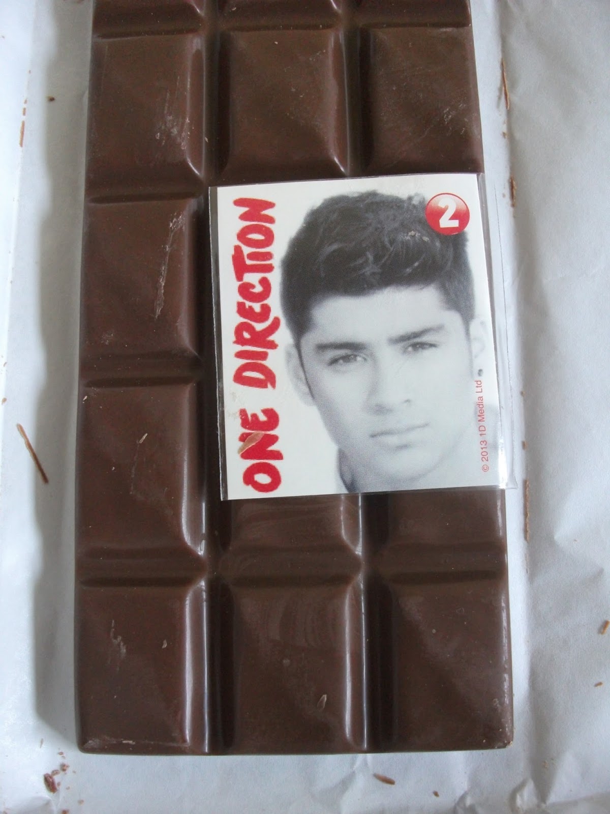 One Direction Milk Chocolate Bar Review