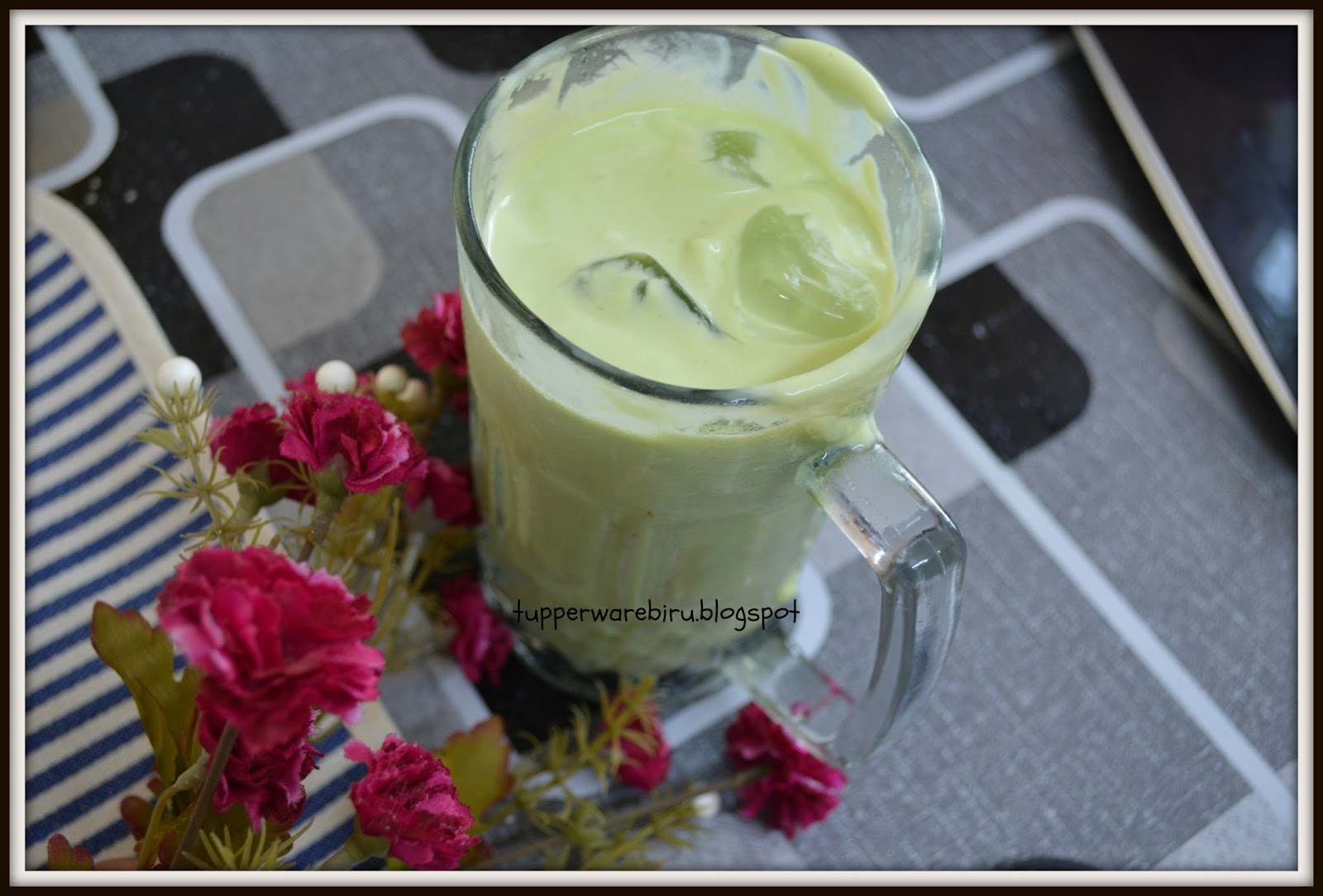 tupperwarebiru: Jus Alpukat @ Avocado