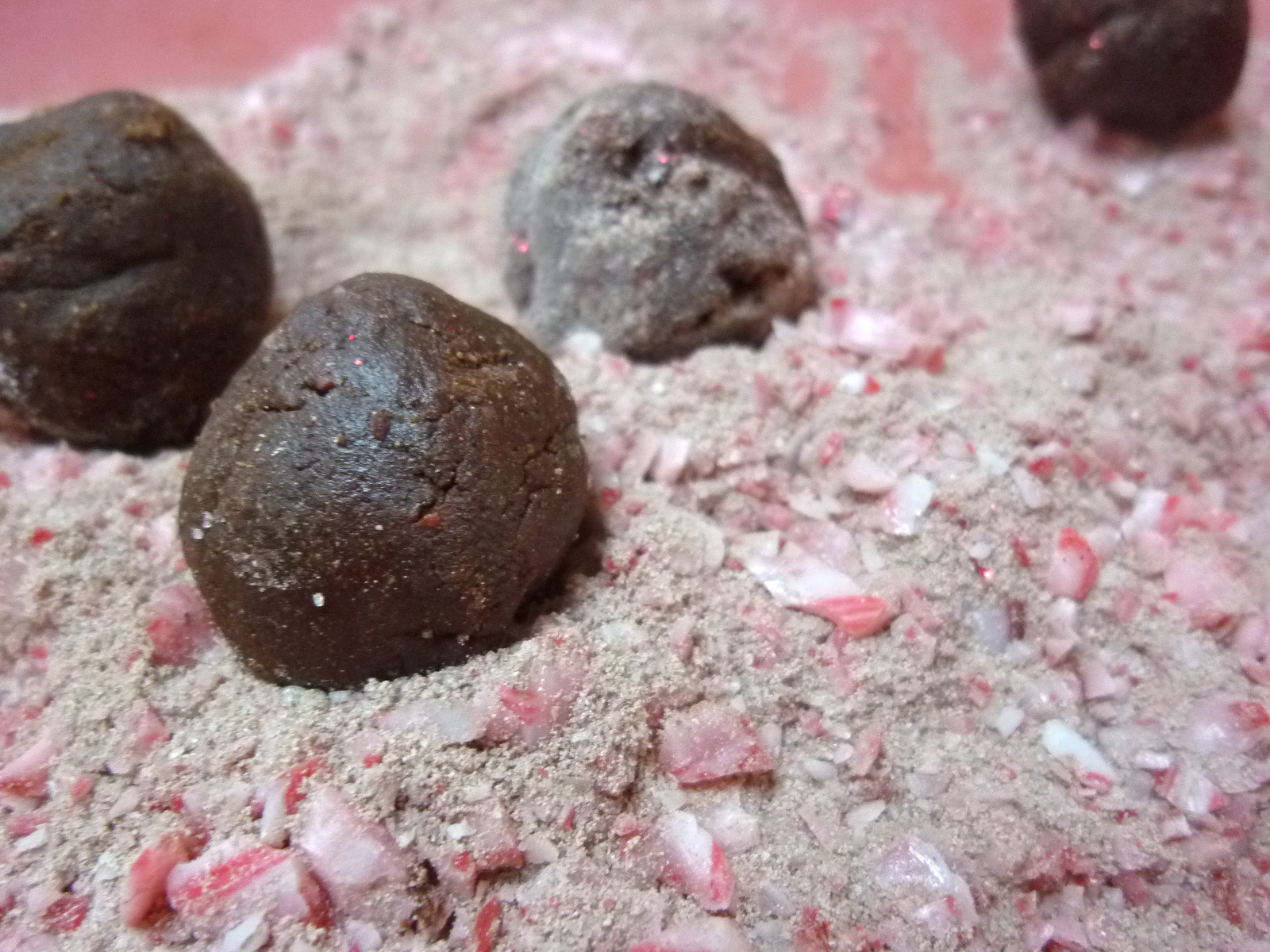 Hot Chocolate Candy Cane Truffles – Diary of a Mad Hausfrau