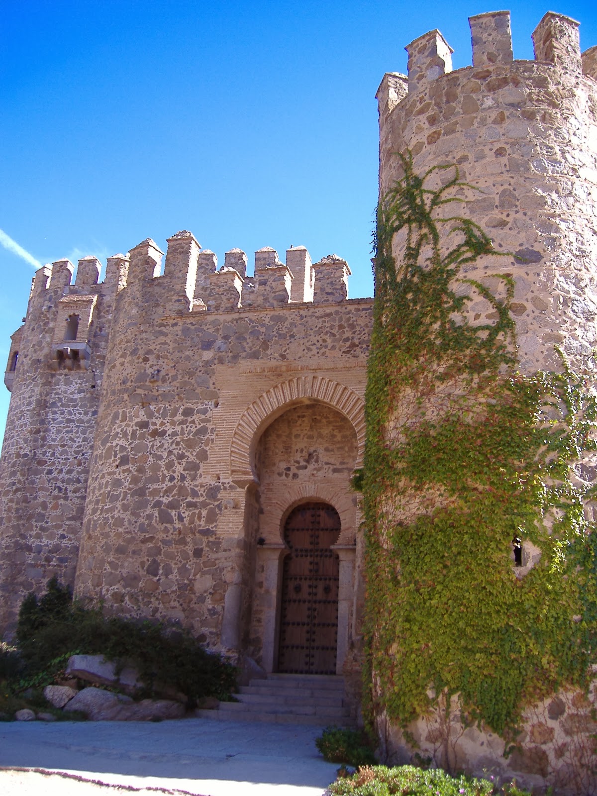 Buscando Montsalvatge: TOLEDO. Castillo de San Servando