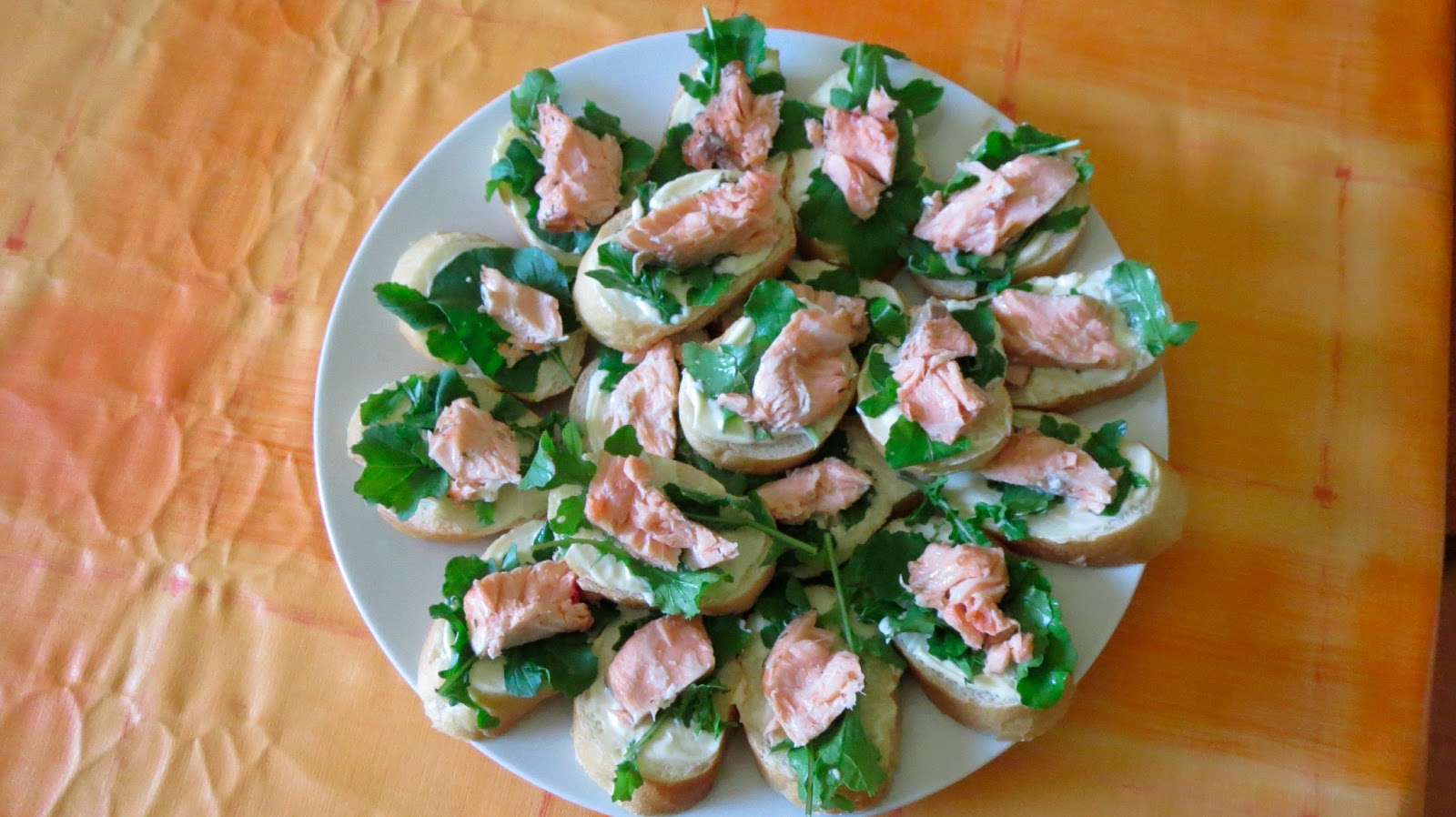 Kosila za vsak dan: Lososovi kanapeji