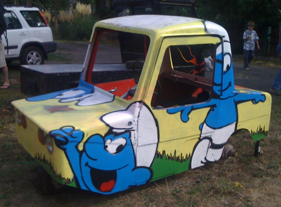 Damn Cool Cars: Smurf Mobile Art Car