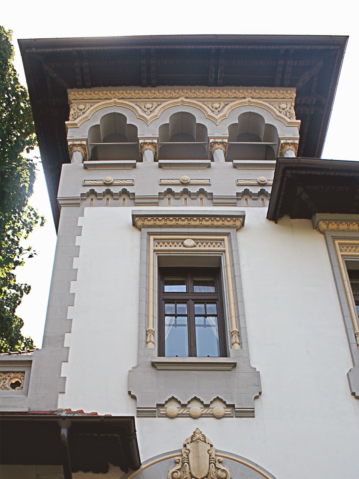 Să ne (re)cunoaștem rădăcinile - stilul neoromânesc! | Profile ...