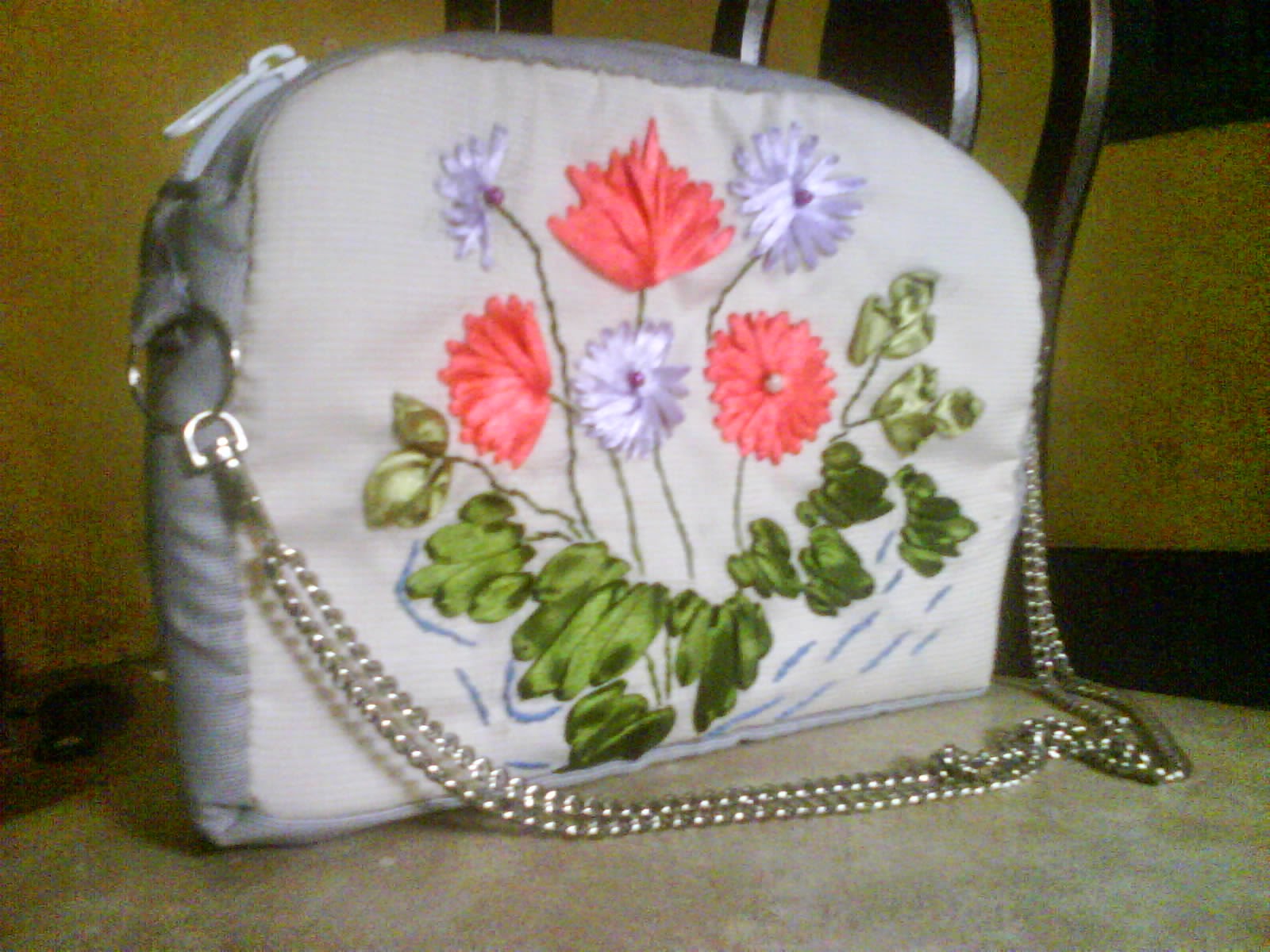 tas sulam pita | LKP Kusuma Sari