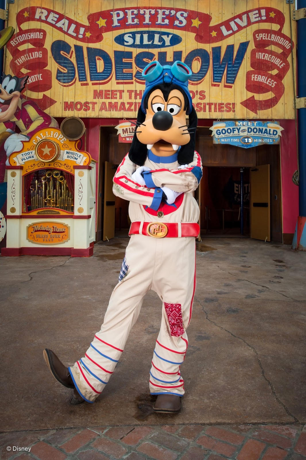 Williams Family: Meet Goofy, Donald, Daisy, and Minnie at Pete's Silly ...