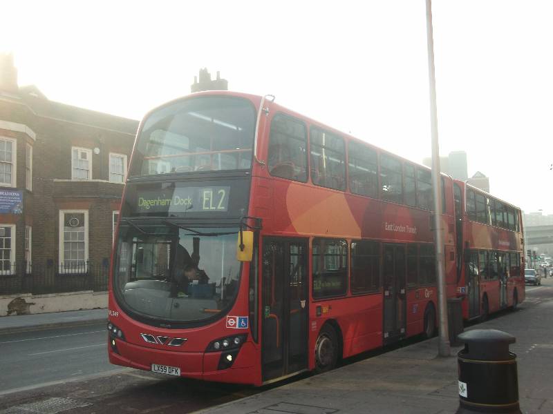 London buses one bus at a time: the return: The EL2 Route