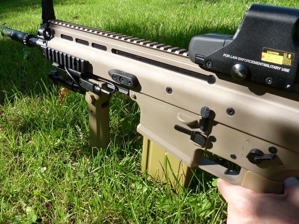Airsoft -Trucs et astuces: Photos Custom Scar-H de chez Dboy