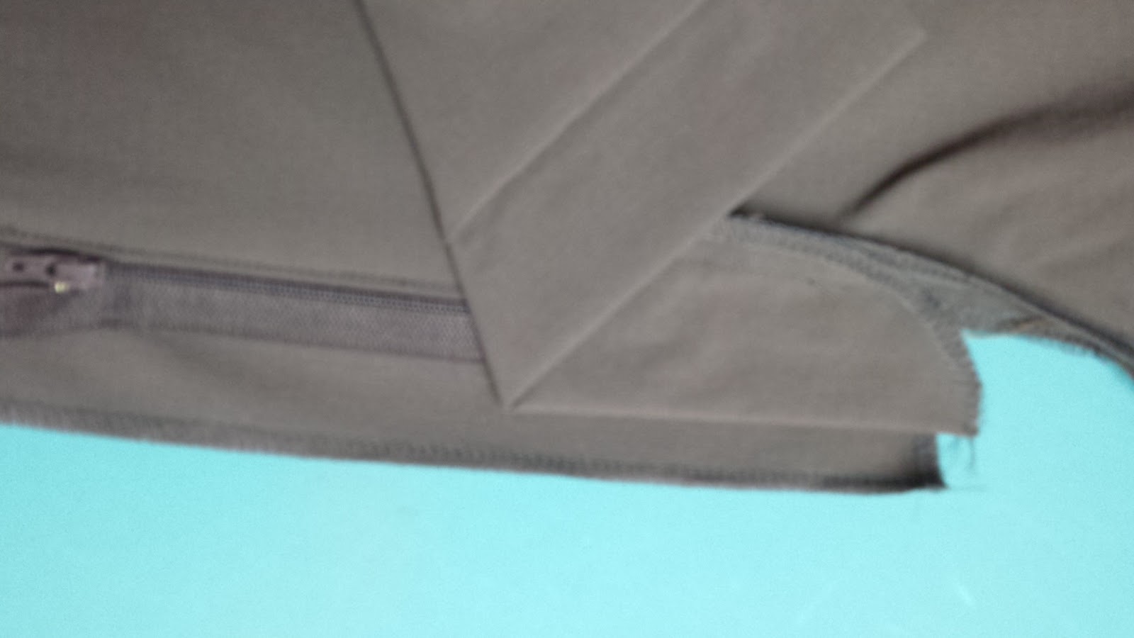 Sebastian Designs: Fly Zipper tutorial