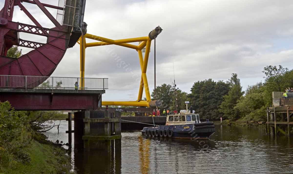 Dougie Coull Photography: Barge Move - Inchinnan Bascule Bridge