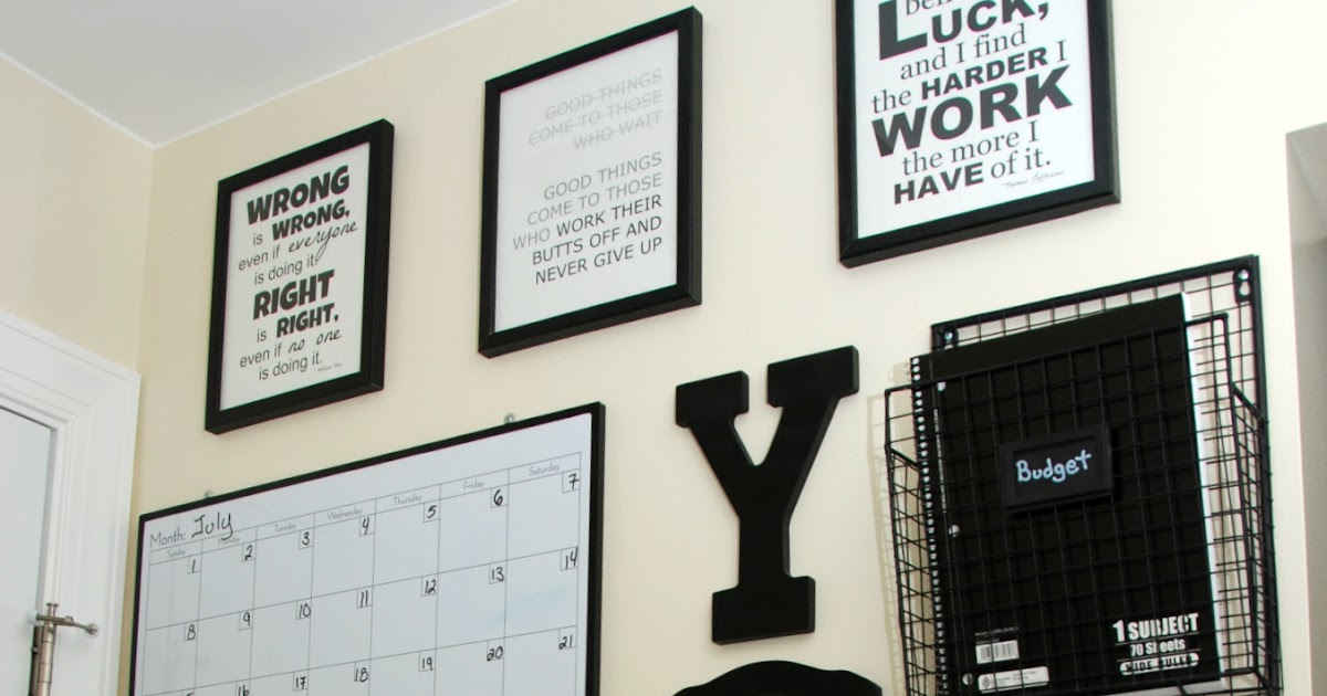 One Creative Housewife: Command Center Update & Free Printables