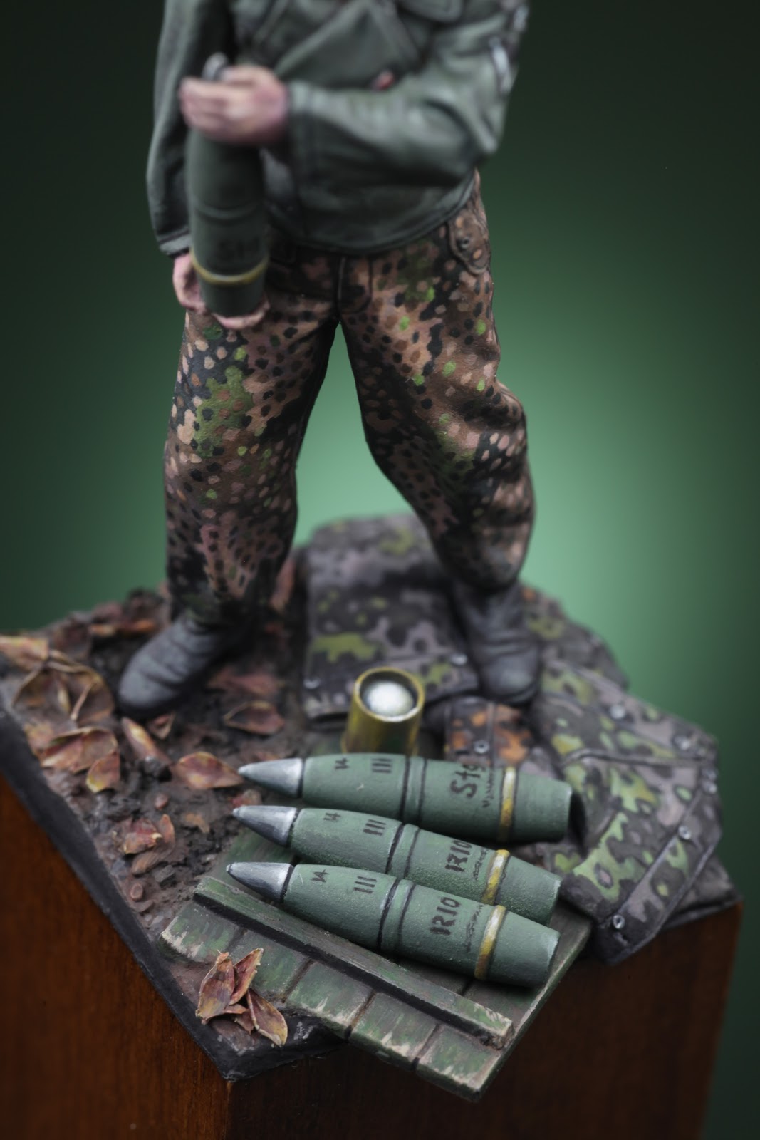 PERSPECTIVES IN MINIATURE: 10th SS Panzer Division Frundsberg, Holland 1944